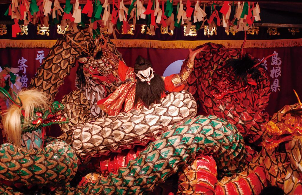 美又温泉夜神楽公演【月2回開催】 – KAGURAGOYOMI 石見神楽│神楽暦